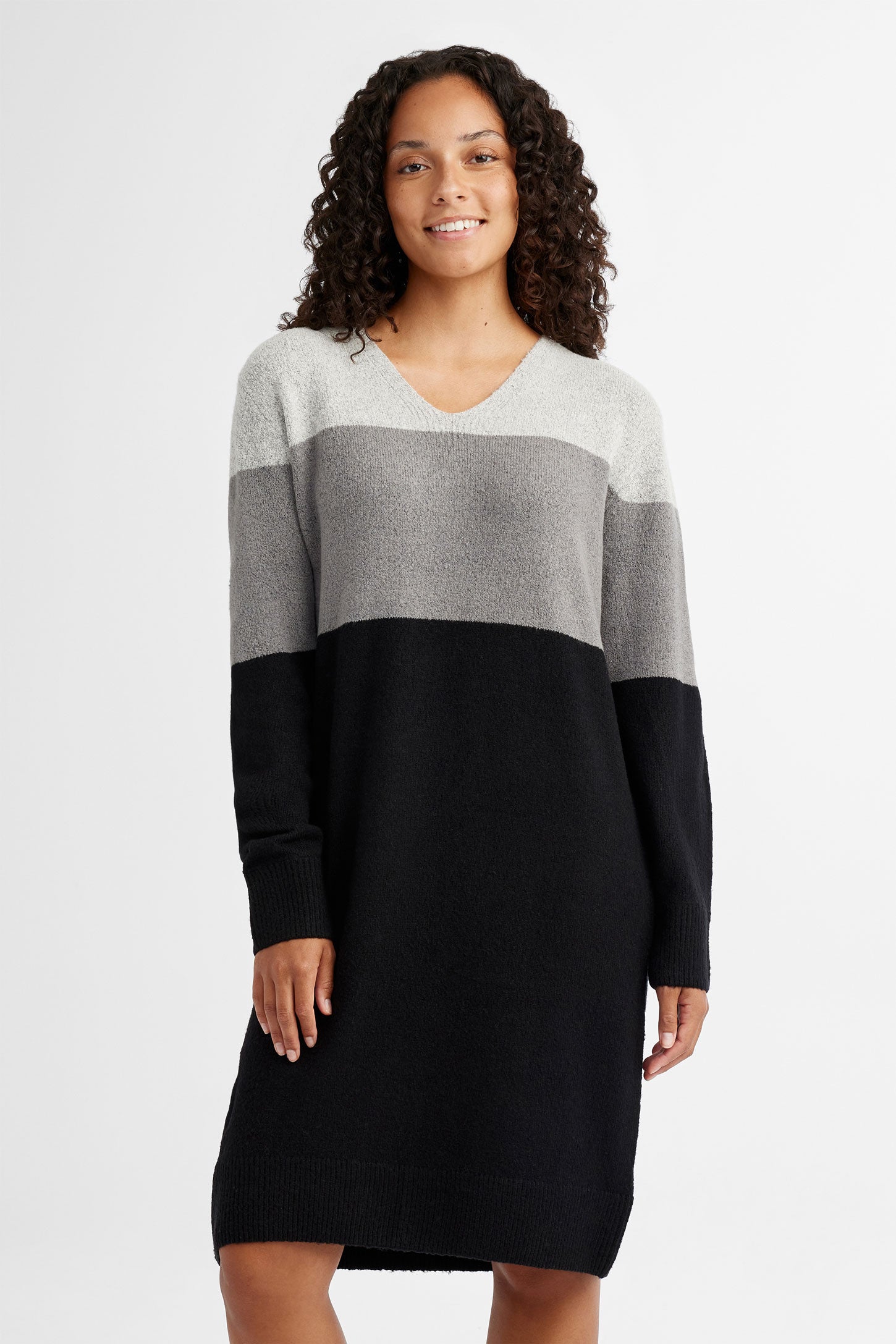 Robe col en V manches longues en tricot - Femme | Aubainerie